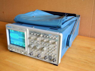 Tektronix 2430
